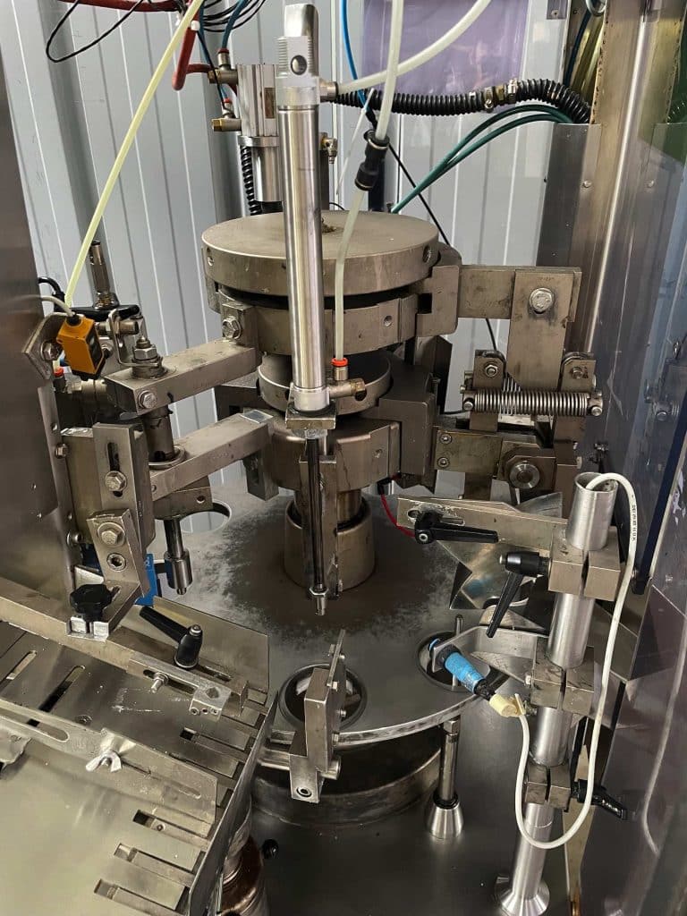 Axomatic Optima 900 Matic - Tube filler - Osertech
