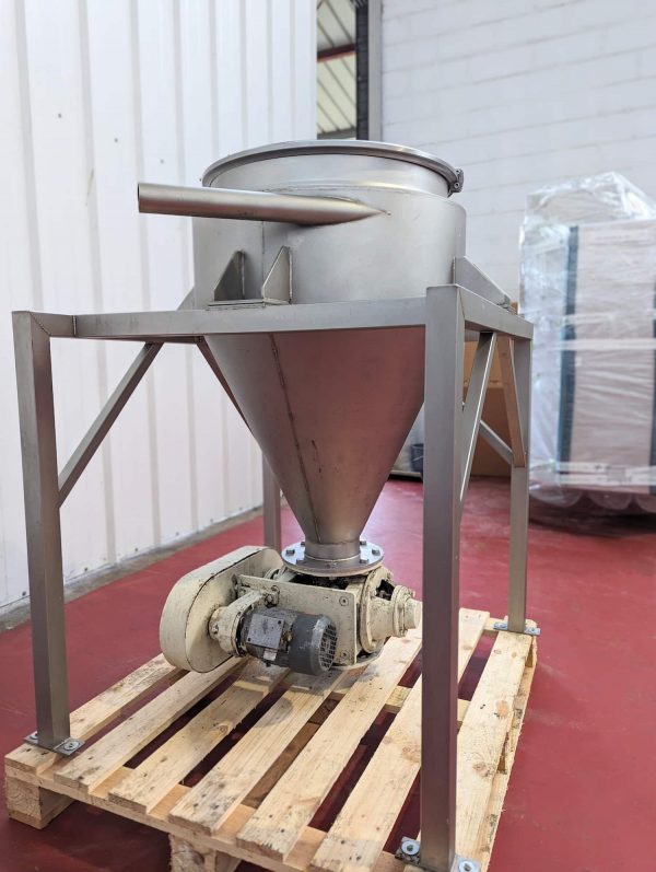 Hopper equipped with rotary valve - Osertech